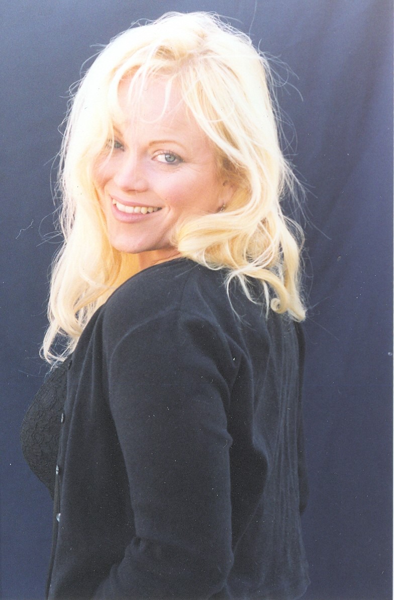 about the artist Inga Ojala